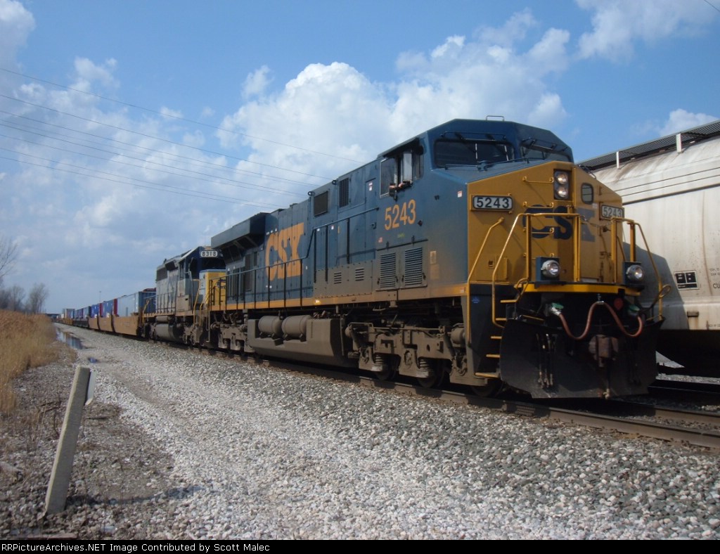 CSX 5243 & 8318